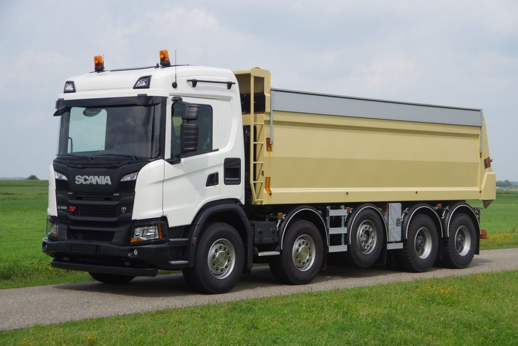 Ombouw Scania XT V8 motor 8x4 naar 10x4 met 10,0-tons gestuurde tussen ...